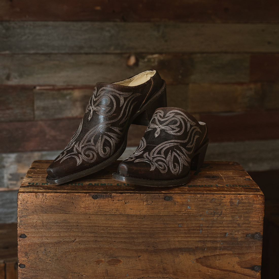 Adley Vintage Finished Leather Mules | Stetson